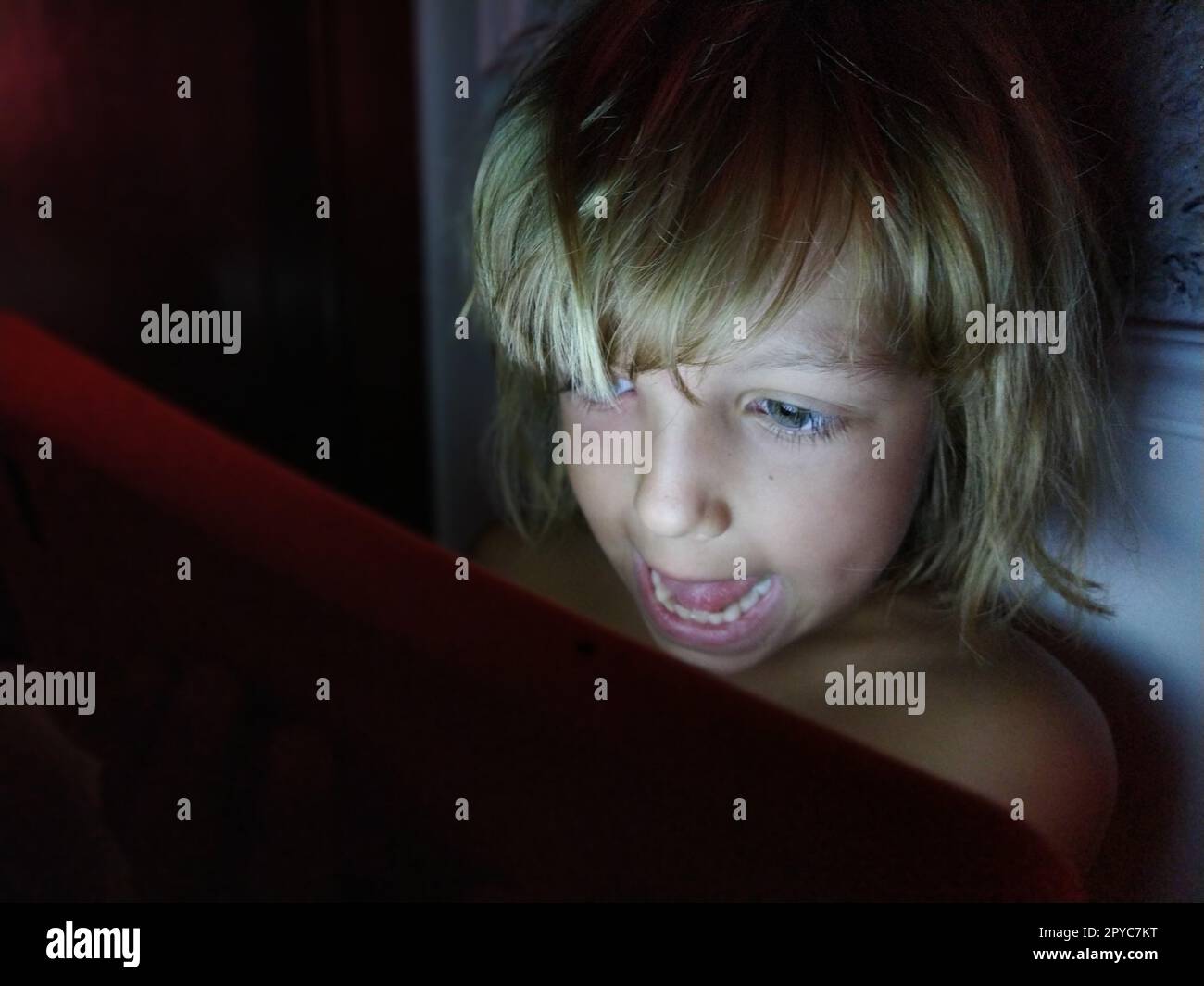 7 years old girl hi-res stock photography and images - Alamy