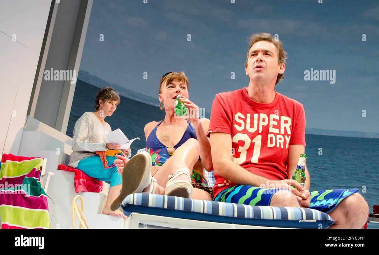 l-r: Tamsin Greig (Hilary), Doon Mackichan (Frances), Richard Lintern ...