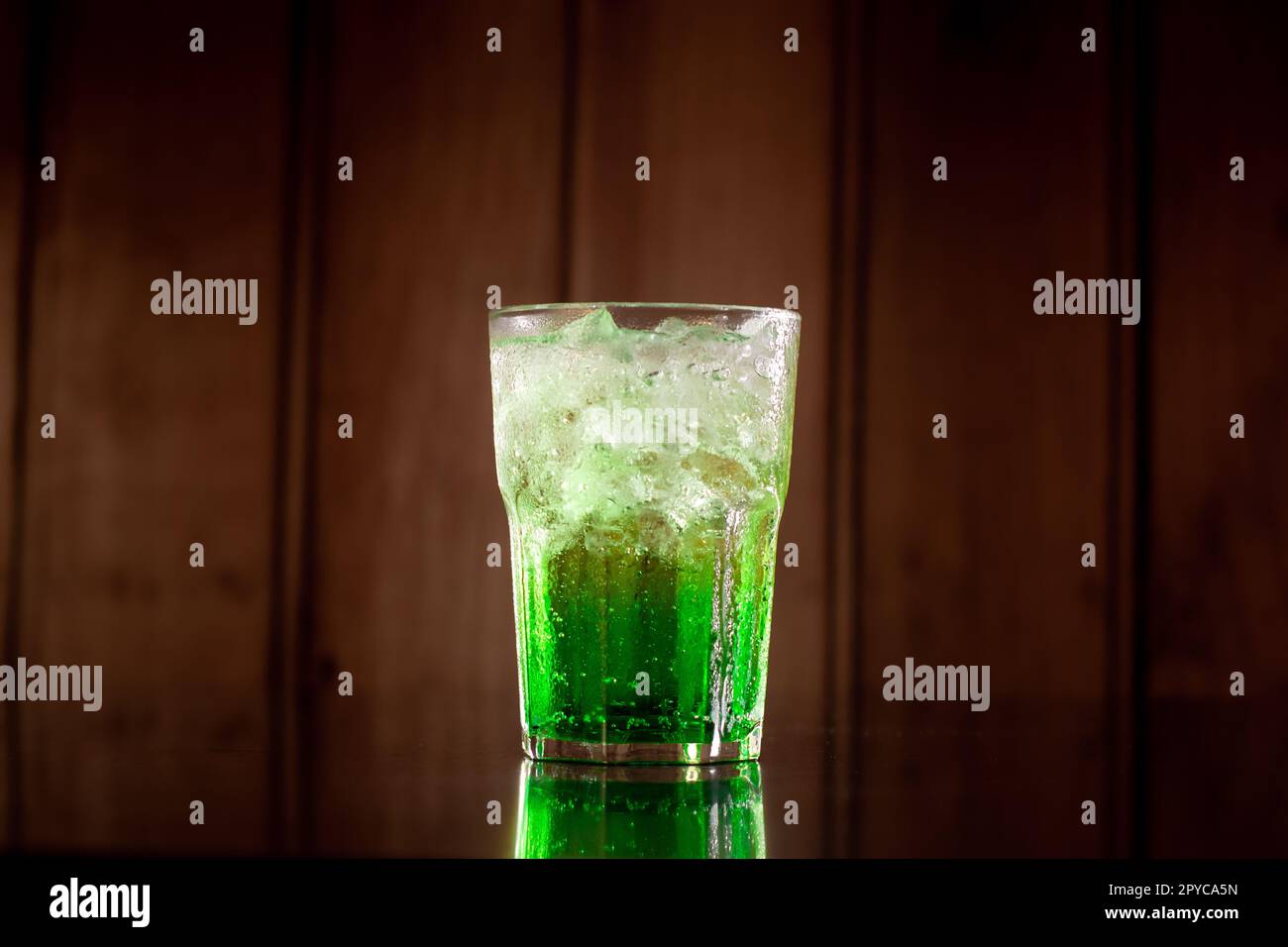 Cocktail cup green drink hi-res stock photography and images - Alamy