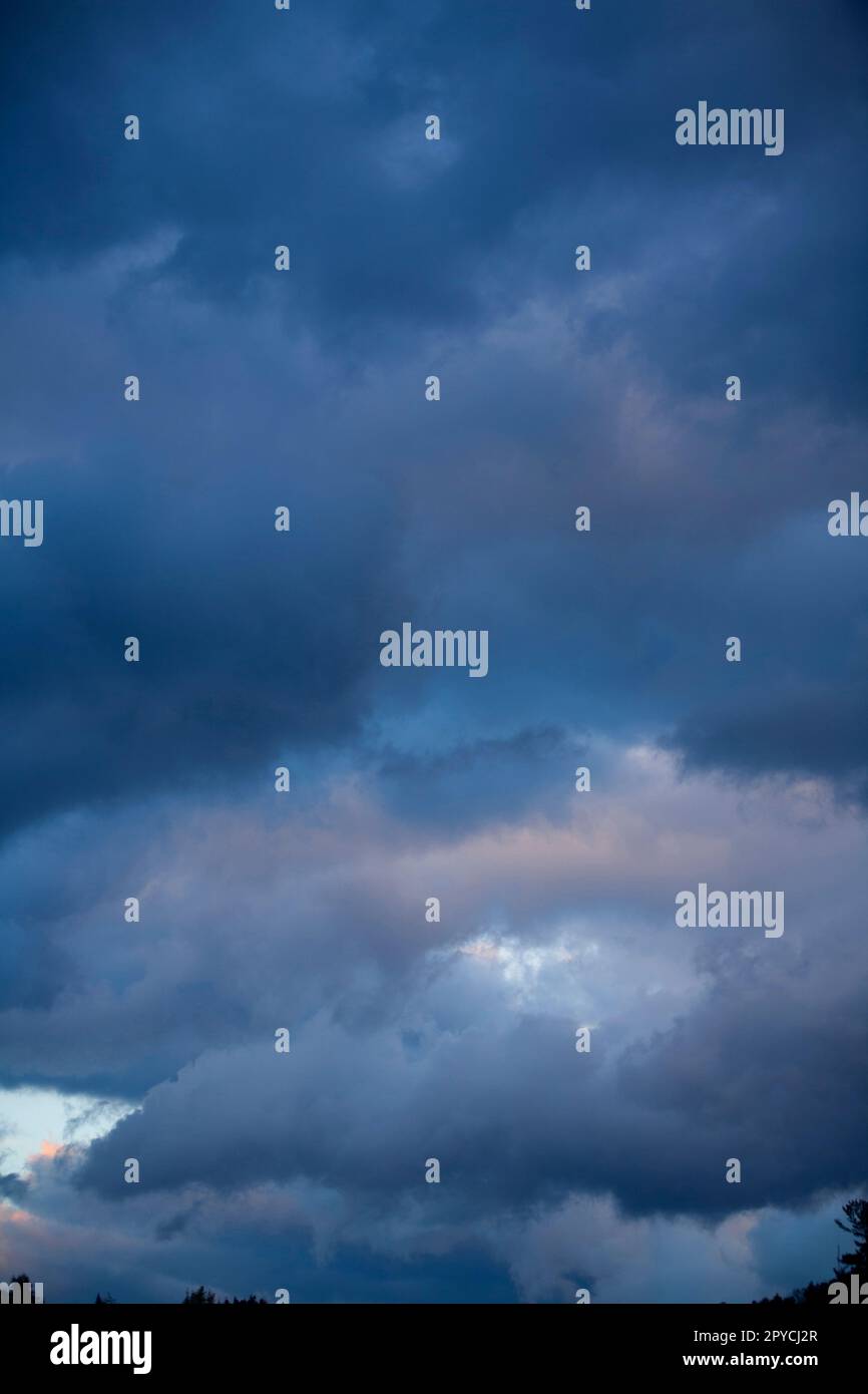 Sky clouds storm autumn time hi-res stock photography and images - Alamy