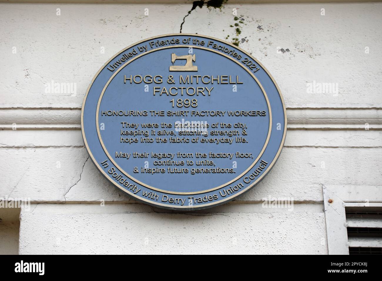 Hogg and Mitchell blue plaque in Derry honouring the shirt factory ...