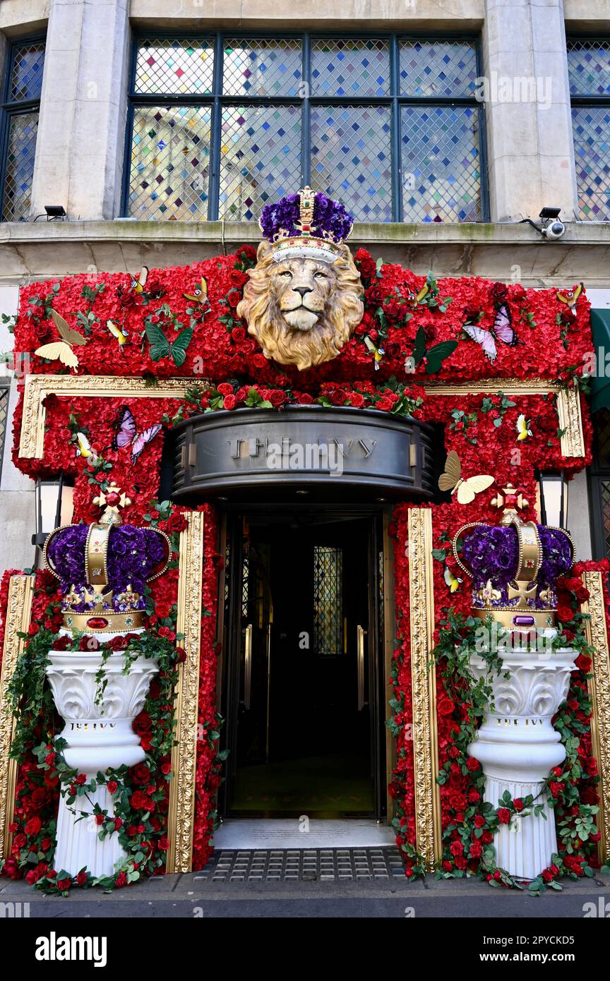 London, UK. The Ivy Restaurant is decorated in honour of the big day ...