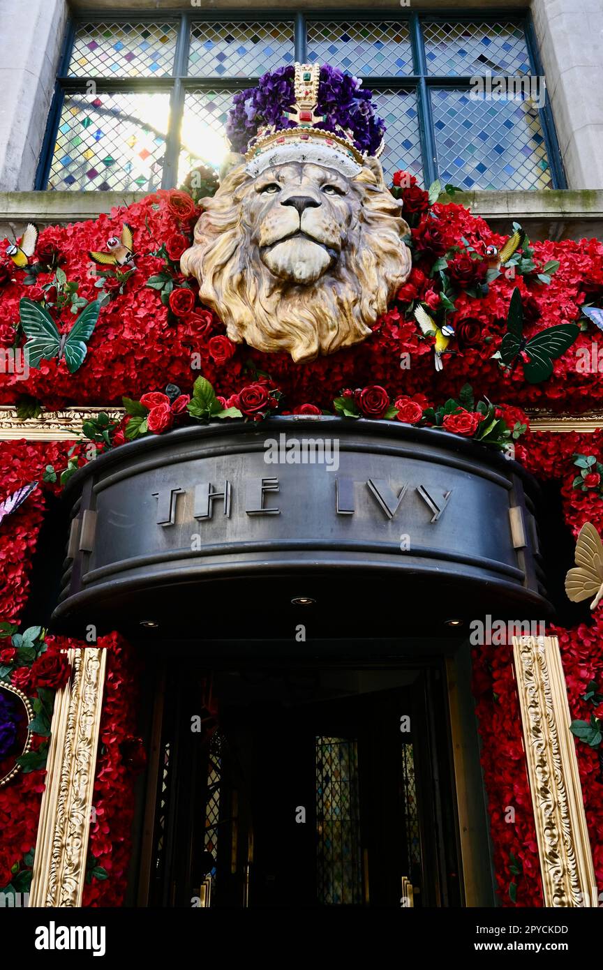 London, UK. The Ivy Restaurant is decorated in honour of the big day ...