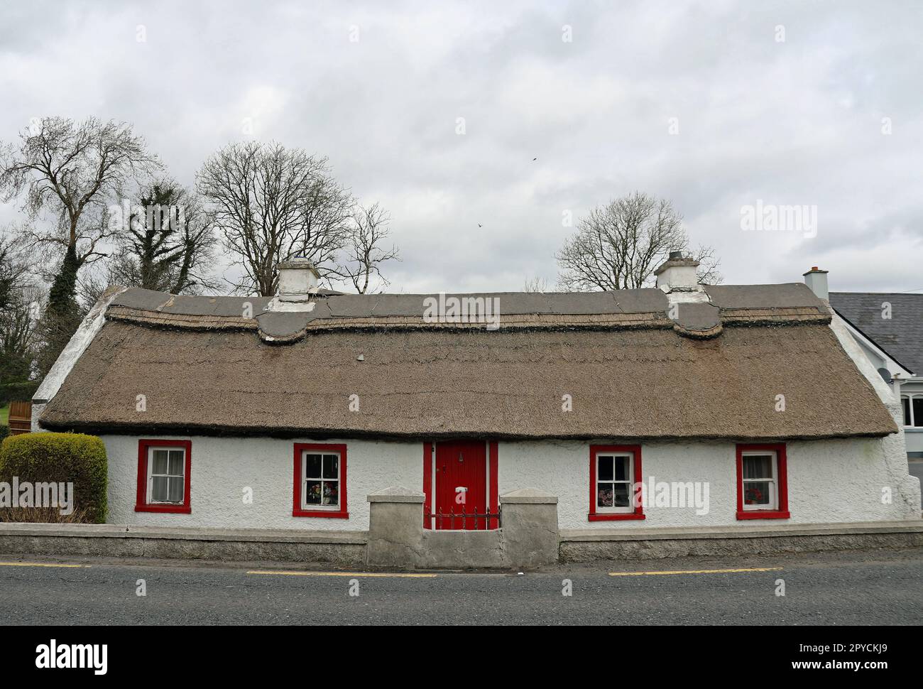 Traditional Irish Cottage Stock Photo - Alamy