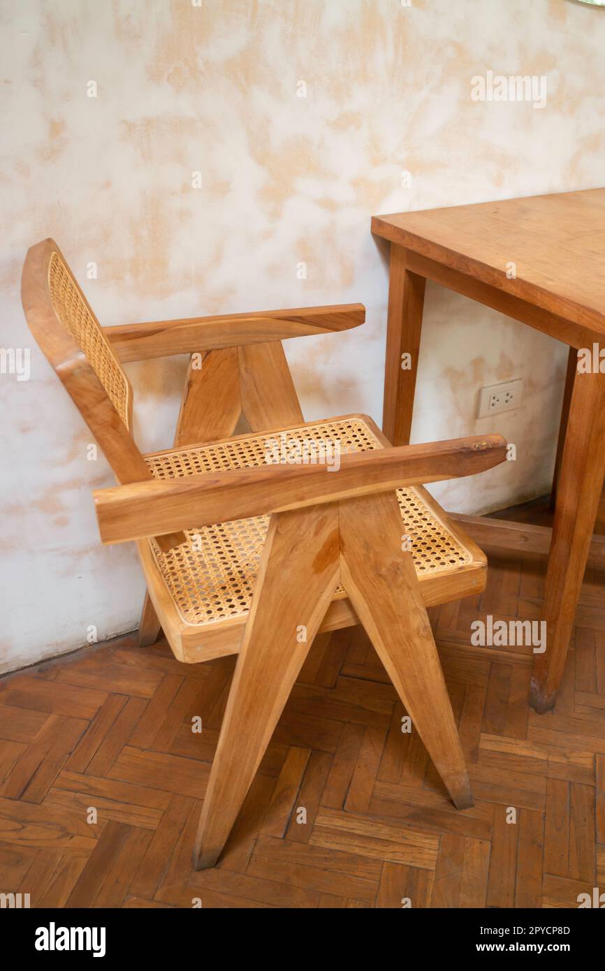 Cafe downstairs hi-res stock photography and images - Alamy