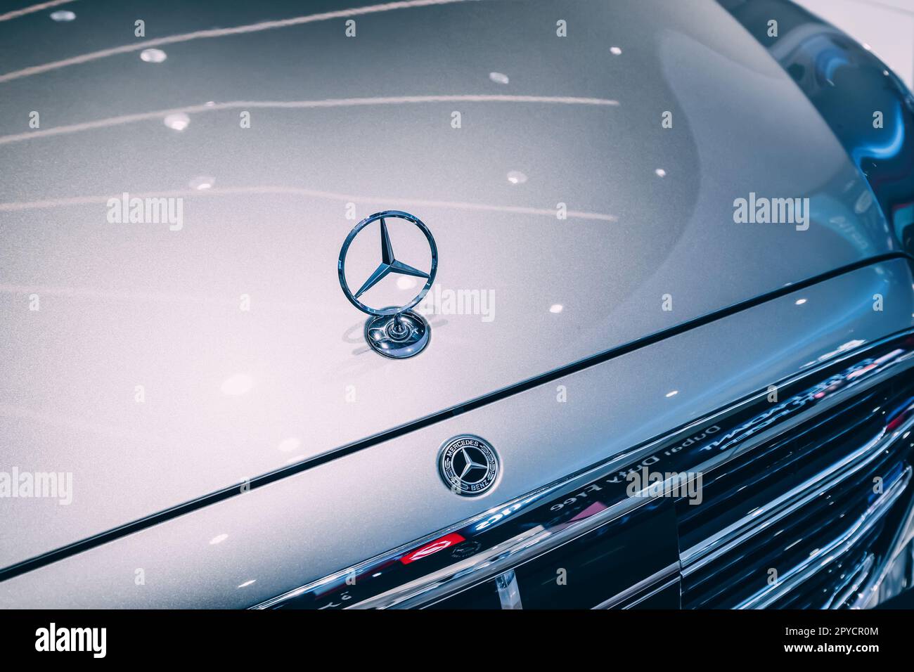 20 January 2023, Dubai, UAE: Mercedes Benz logo on the front of a ...