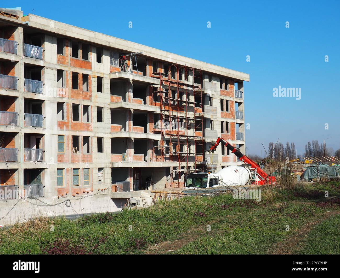 Concrete frame new monolithic hi-res stock photography and images - Alamy