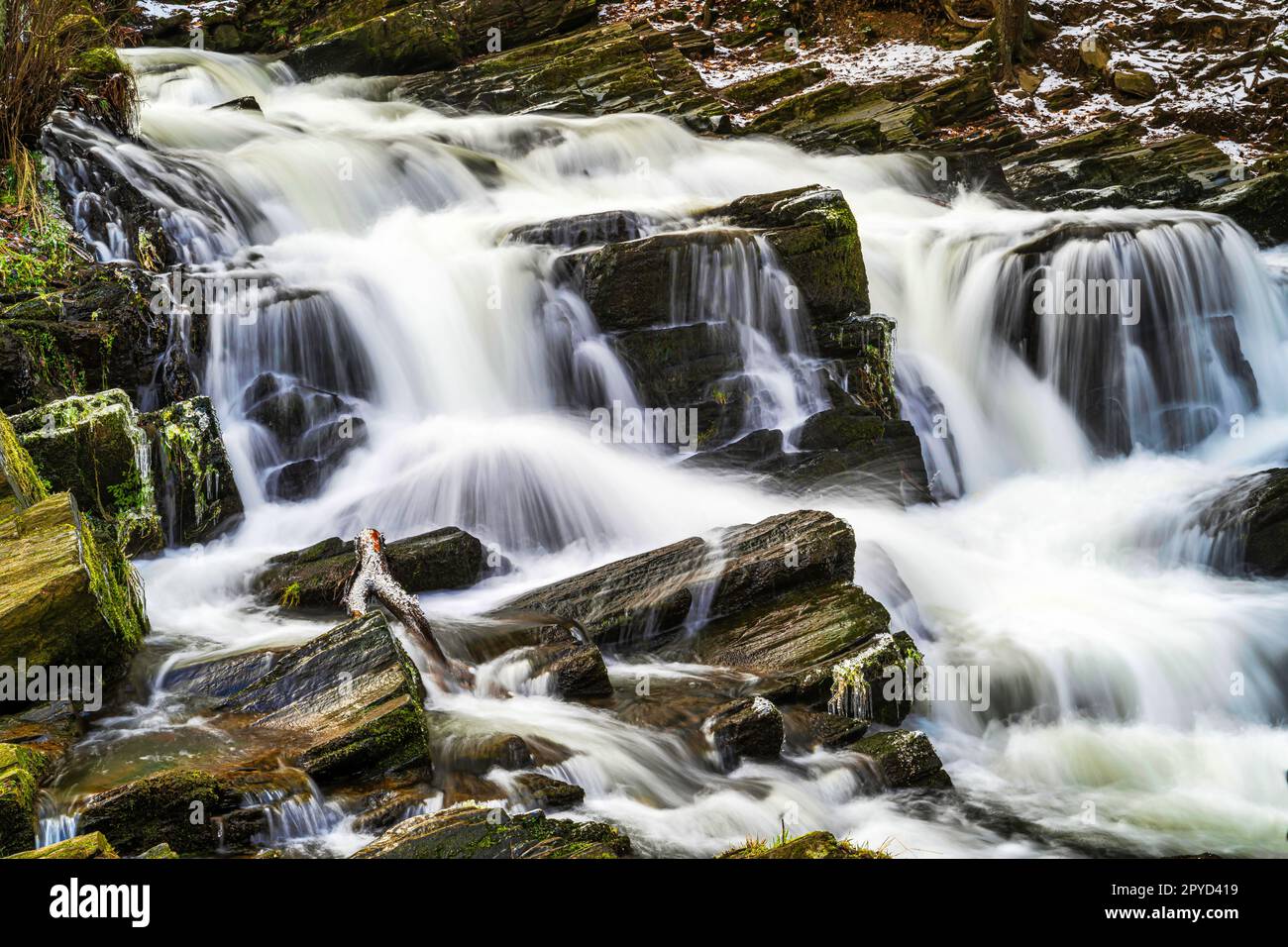 Man photographing waterfall hiking hi-res stock photography and images ...
