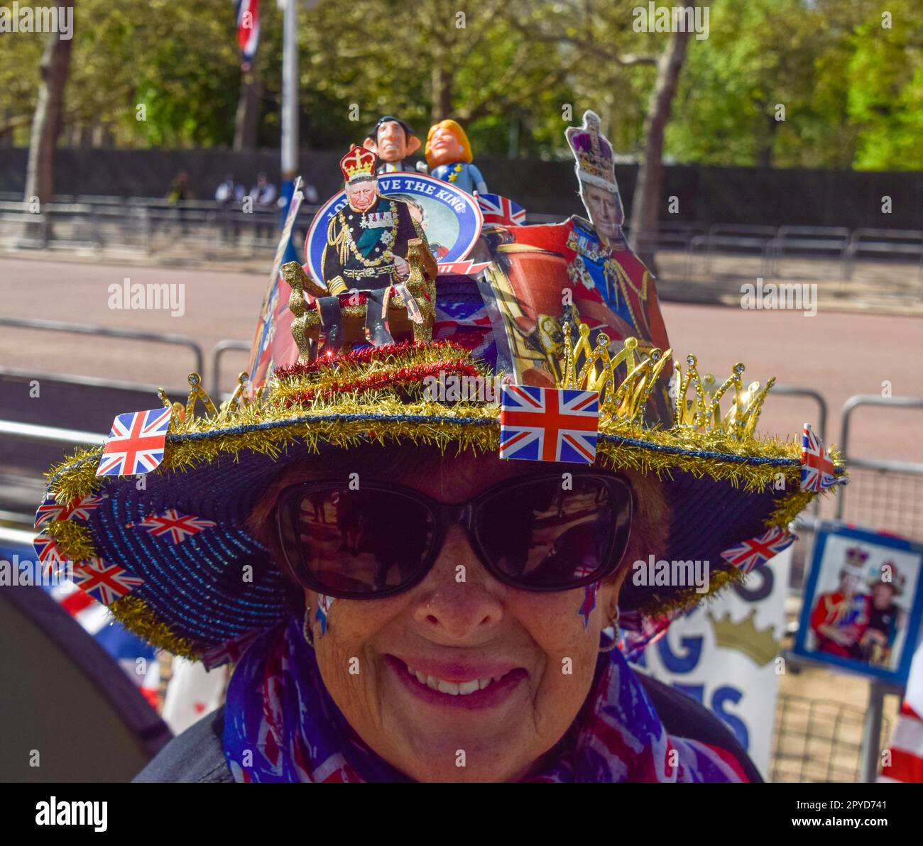 London, England, UK. 3rd May, 2023. A royal superfan wears an elaborate ...