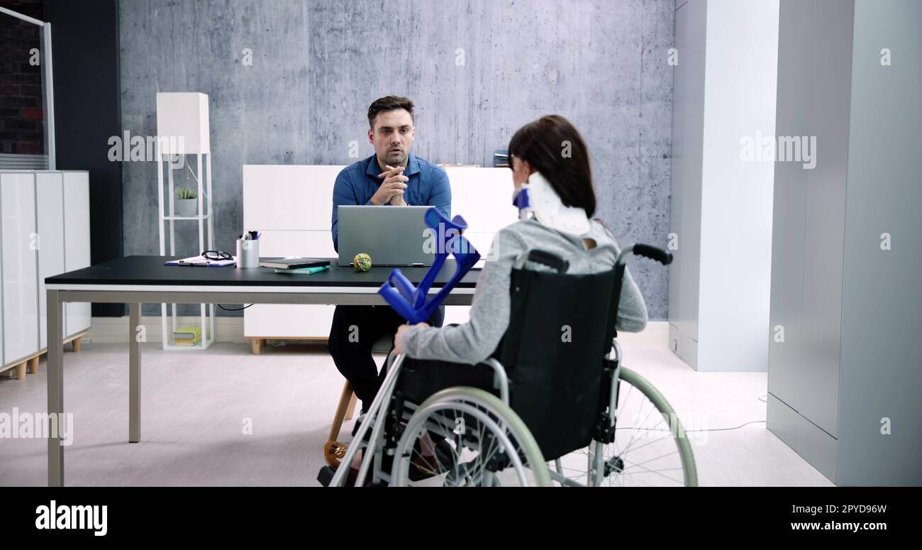 Worker injury hi-res stock photography and images - Alamy