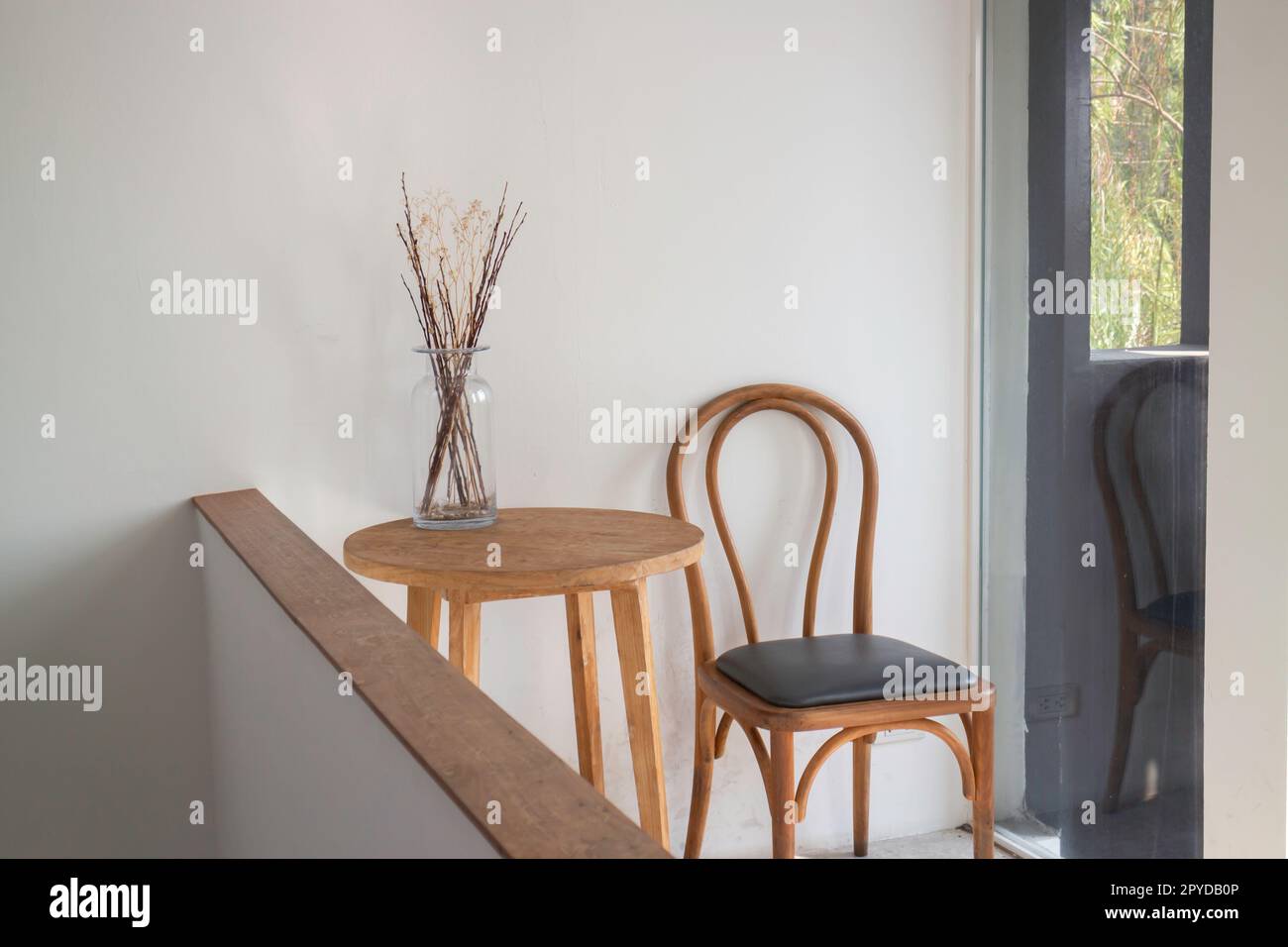 Cafe downstairs hi-res stock photography and images - Alamy