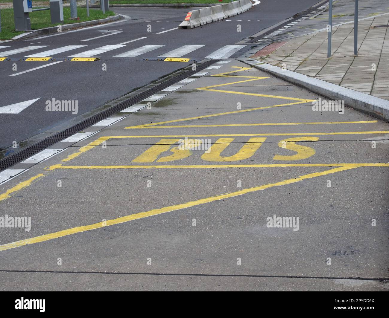 bus stop sign Stock Photo - Alamy