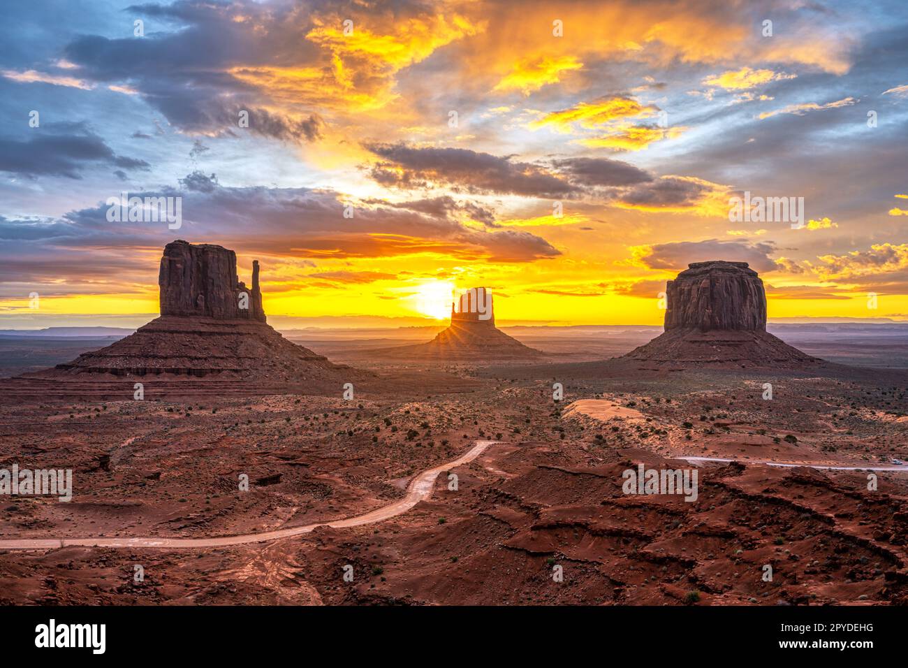 Beautiful sunrise seen in the famous Monument Valley in Arizona, USA ...