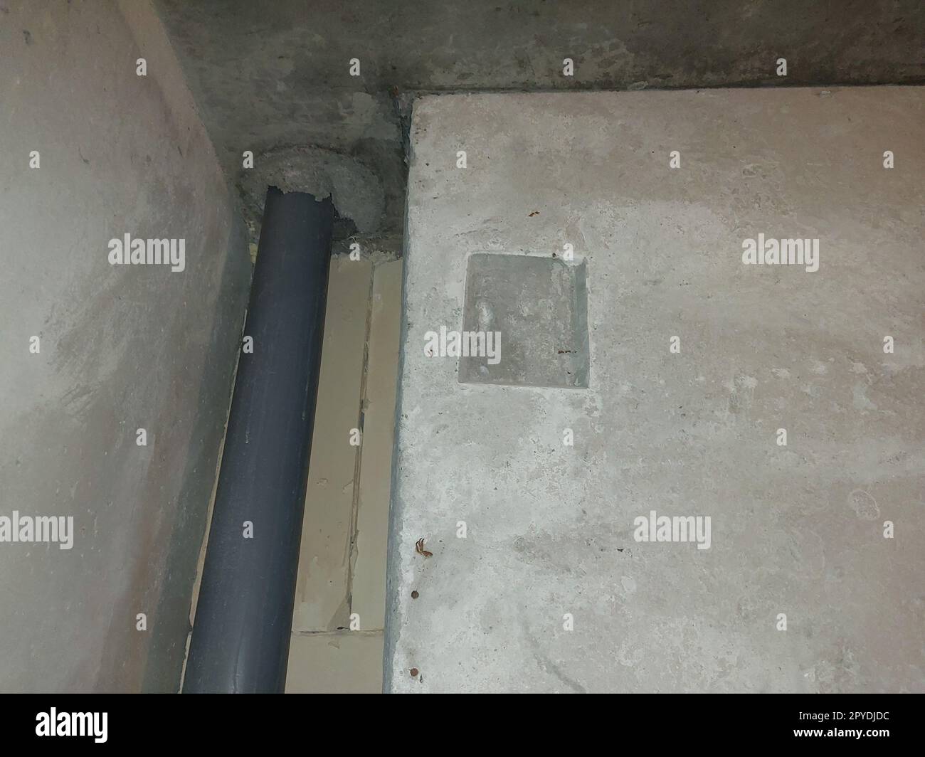 Installation of plumbing in a new apartment Stock Photo - Alamy