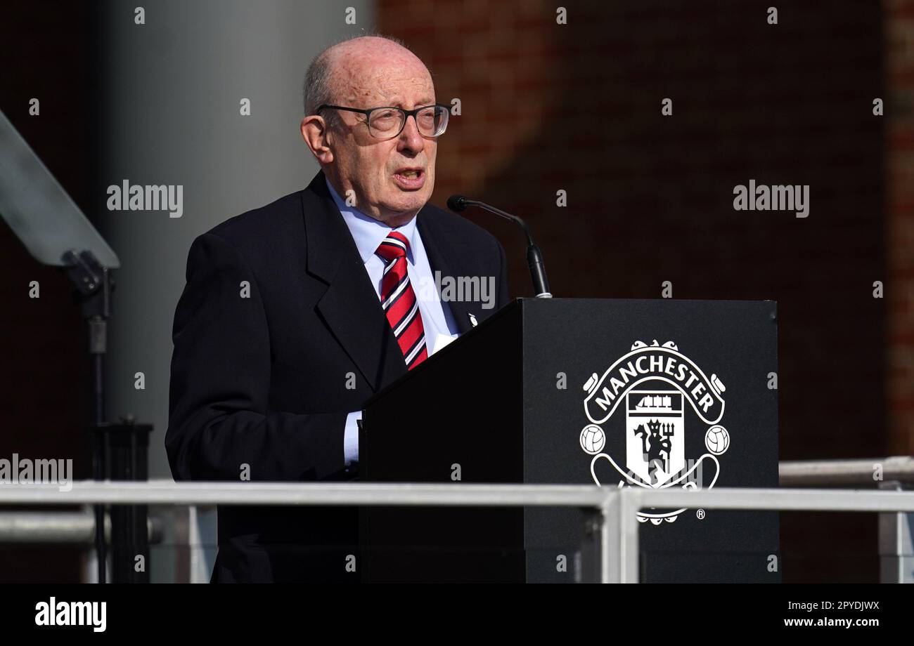 Jim Murphy, son of Jimmy Murphy speaks as a new statue of former ...