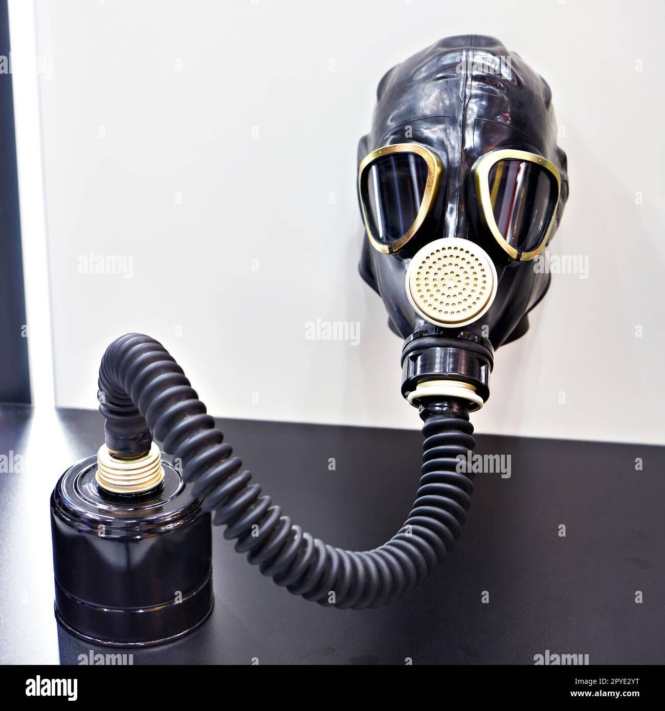 Air filter pollution mask hi-res stock photography and images - Alamy
