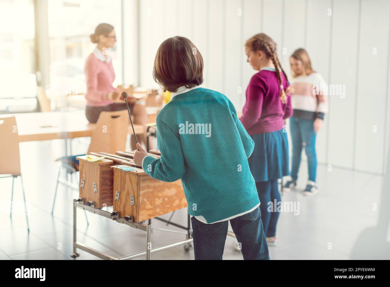 Students working in music room hi-res stock photography and images - Alamy