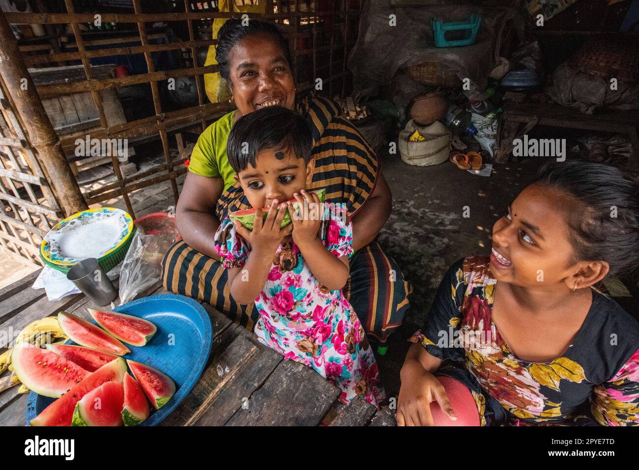 Bangladesh children happy hi-res stock photography and images - Alamy
