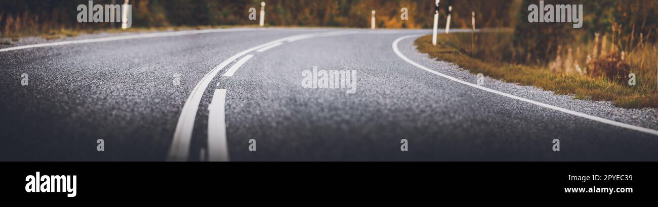 Summer day landscape road hi-res stock photography and images - Alamy