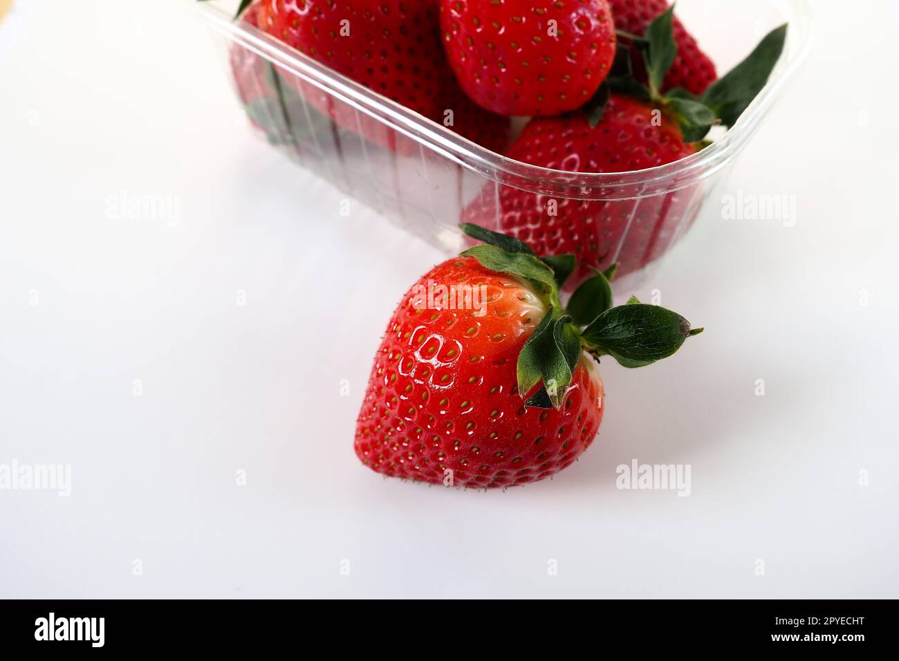 Strawberry container hi-res stock photography and images - Alamy