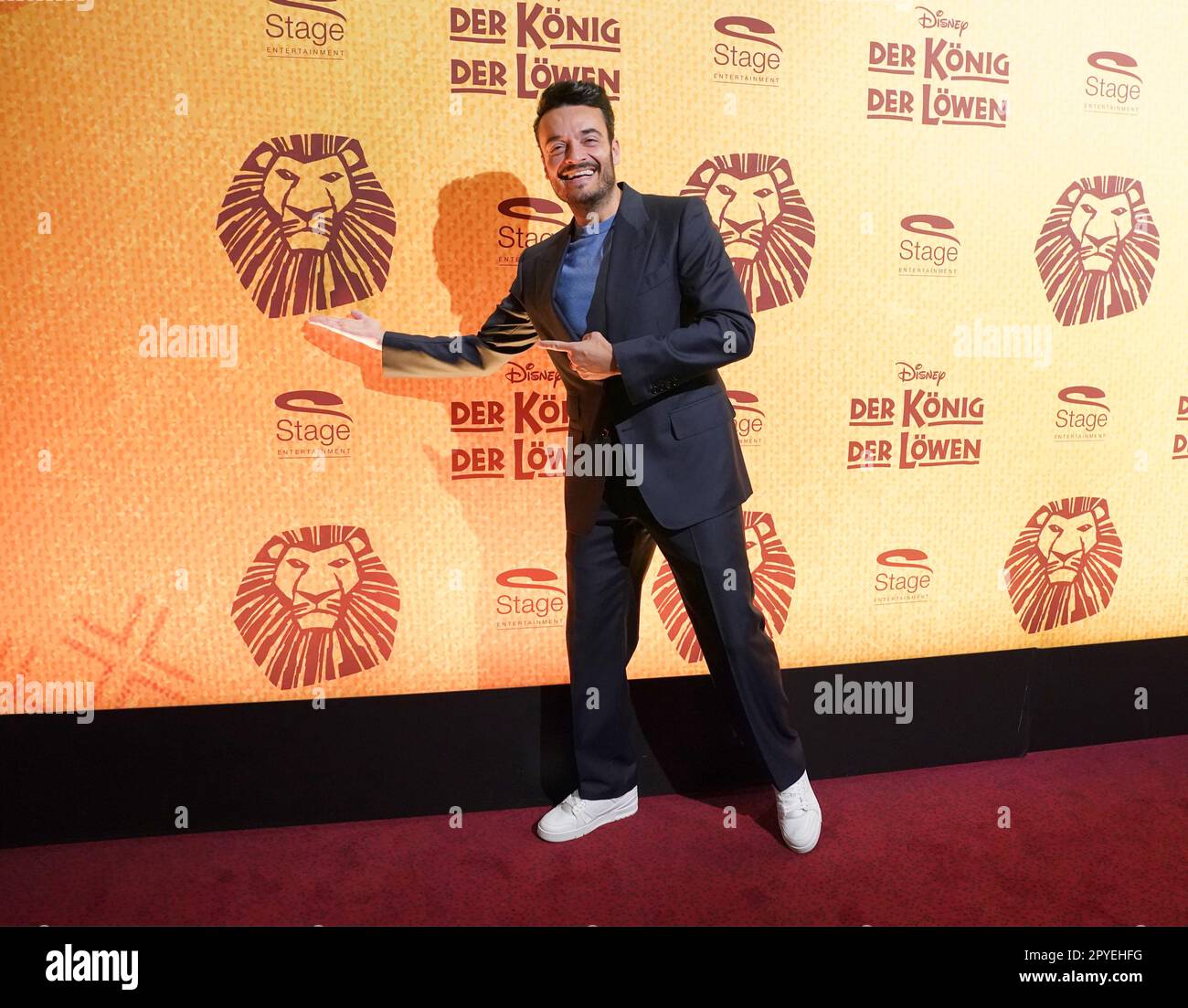 Mark singer visitor hi-res stock photography and images - Alamy
