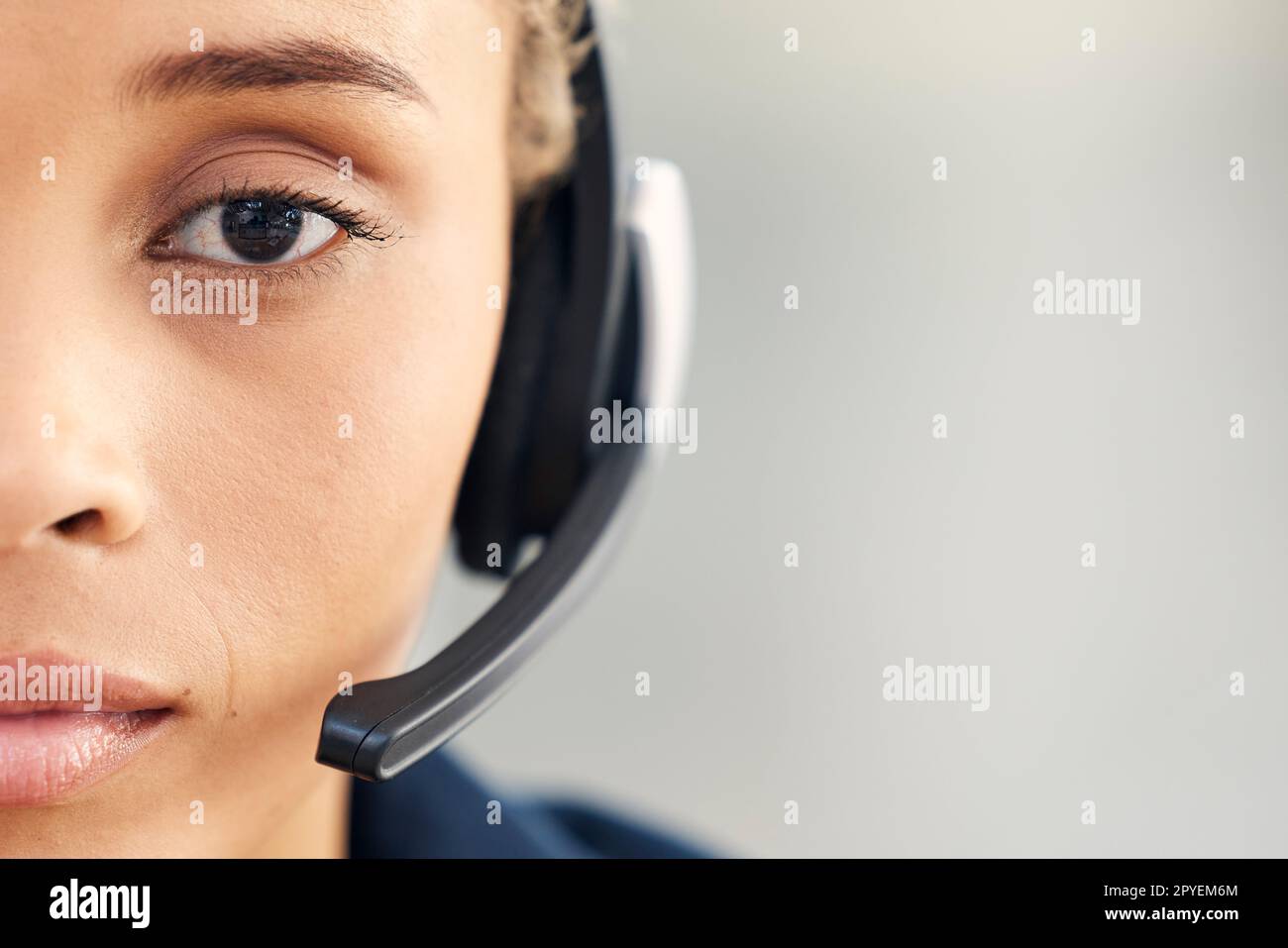 Face with headset hi-res stock photography and images - Alamy