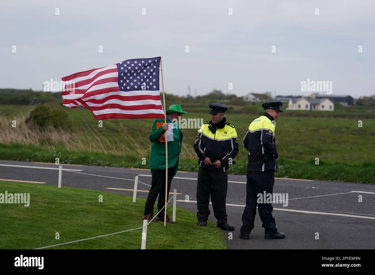 Paul Markham from Kilmurry McMahon waits for the arrival of former US ...