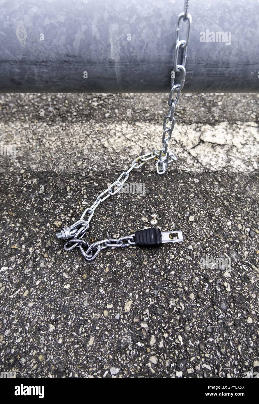 Chain for supermarket carts Stock Photo - Alamy