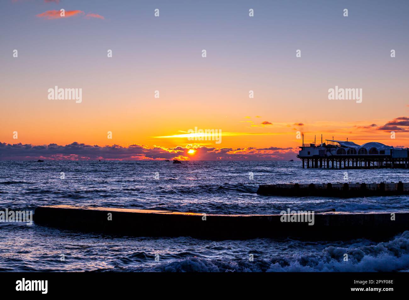 A picturesque sunset light on the sea Stock Photo - Alamy