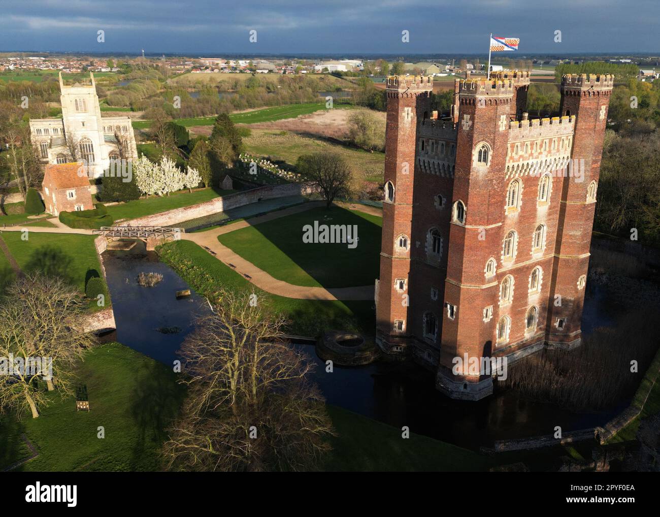 Tattershall castle and Holy Trinity Collegaite church Stock Photo - Alamy