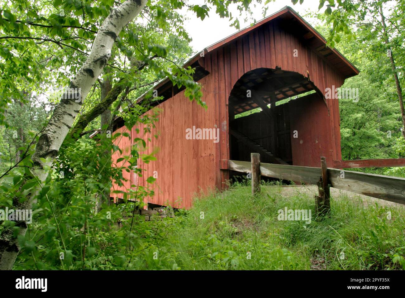 Slaughter house covered bridge hi-res stock photography and images - Alamy