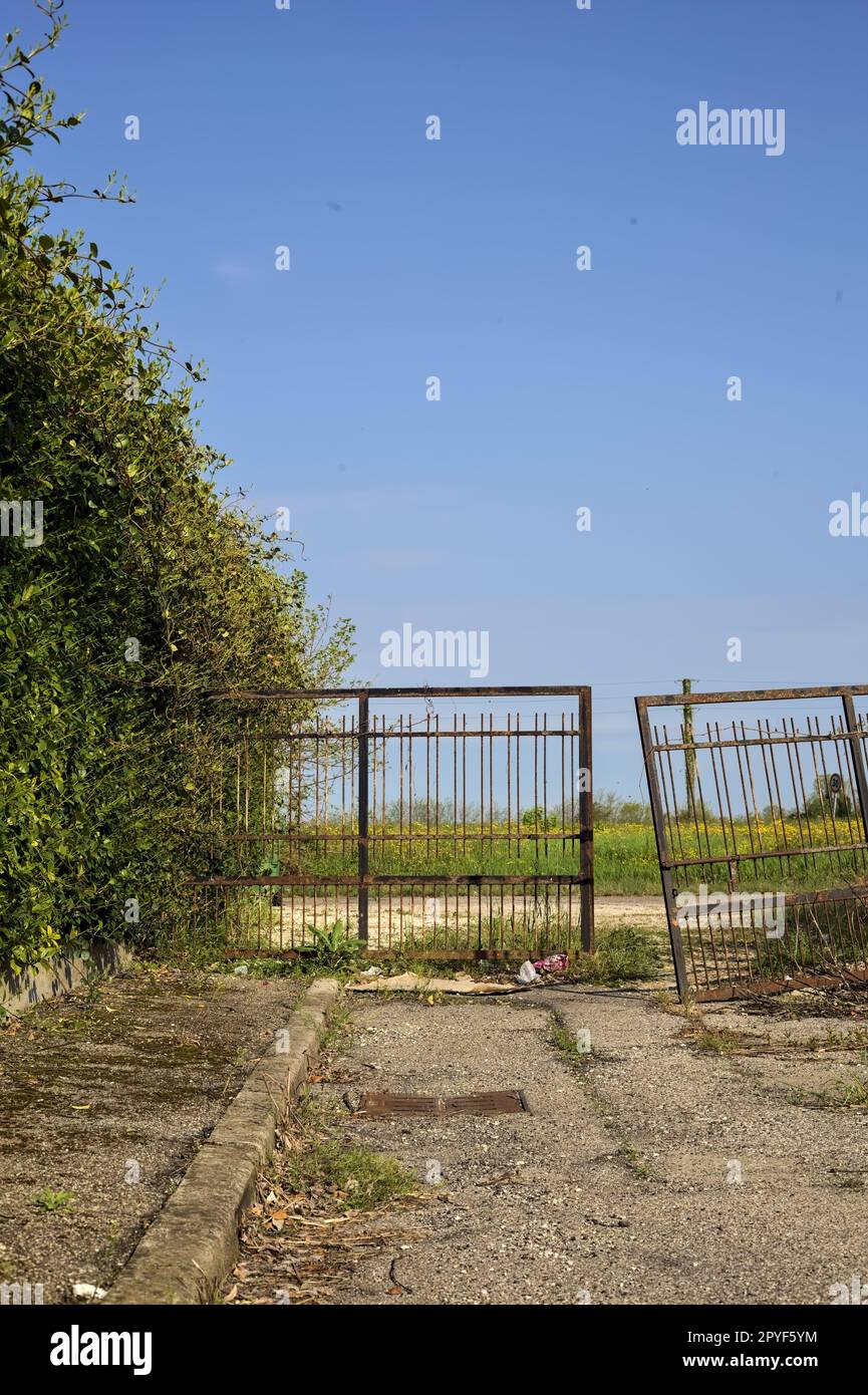 At the end of a road hi-res stock photography and images - Alamy