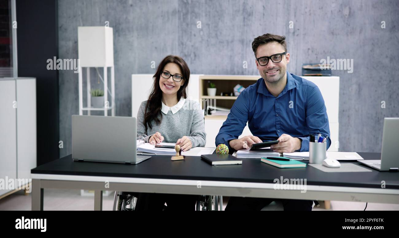 Chartered accountant hi-res stock photography and images - Alamy