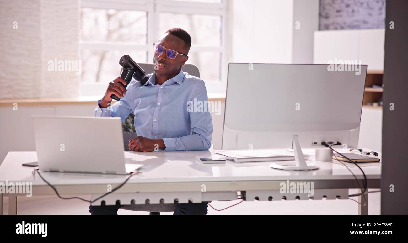 Massage Gun Muscle Recovery Therapy Stock Photo - Alamy