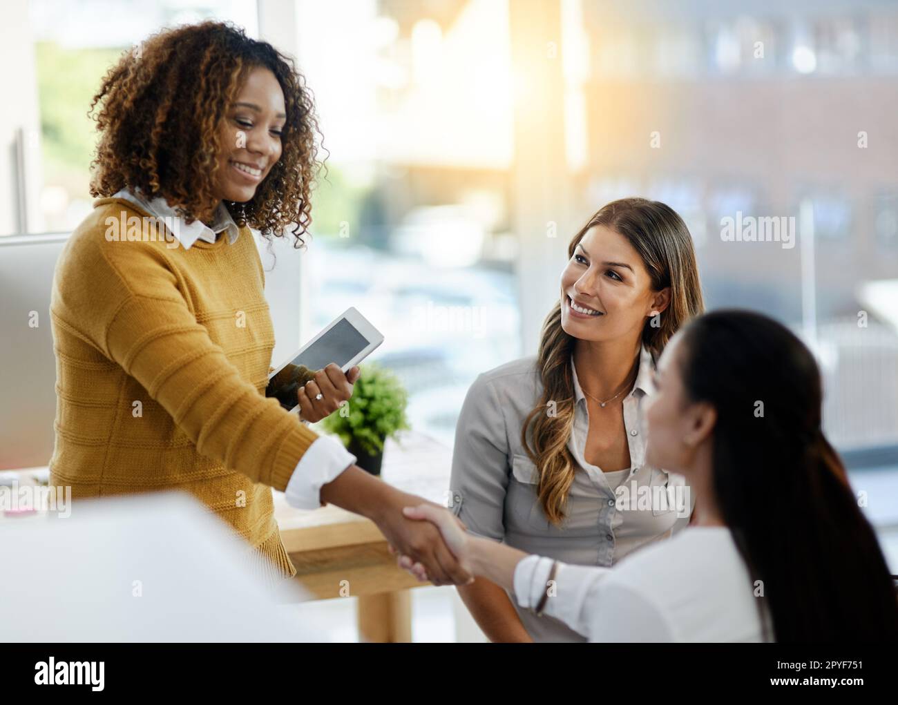 Congratulations at work hi-res stock photography and images - Alamy