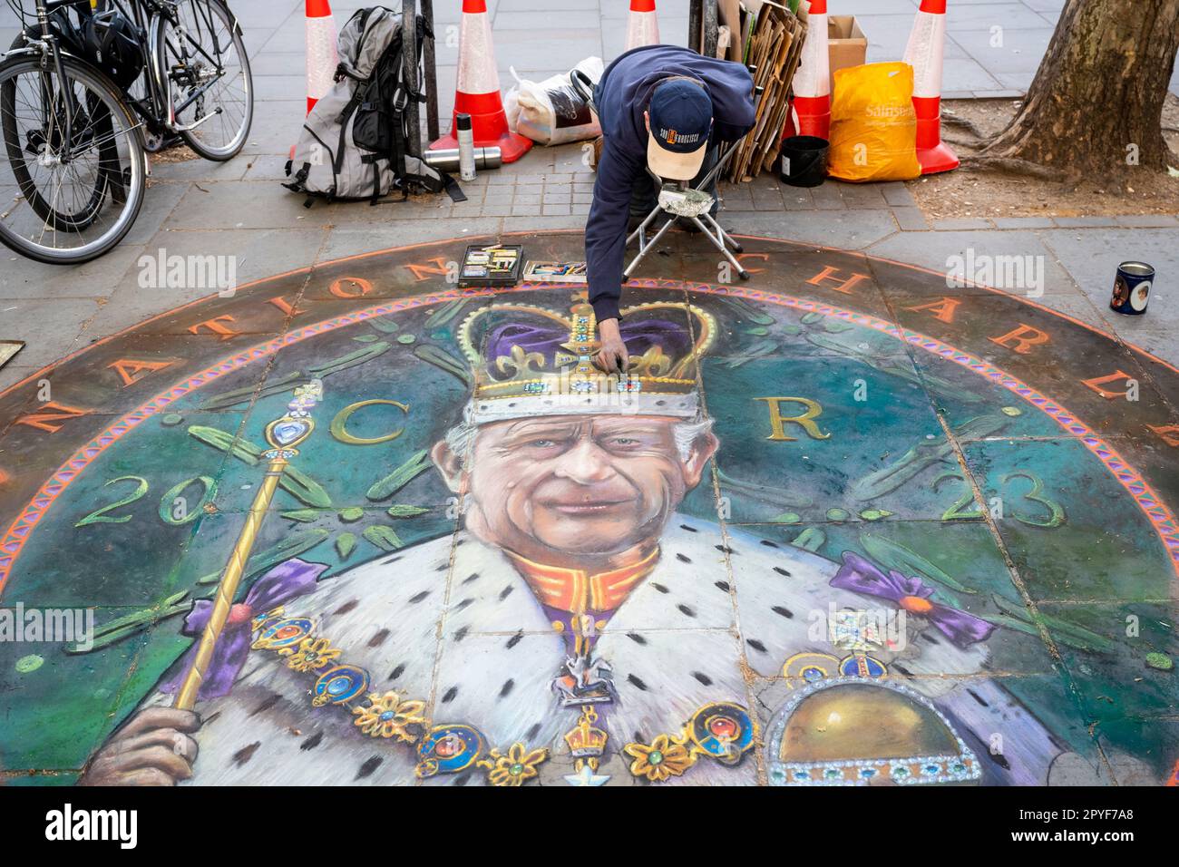 London, UK. 3 May 2023. Pavement chalk artist Julian Beever works on ...