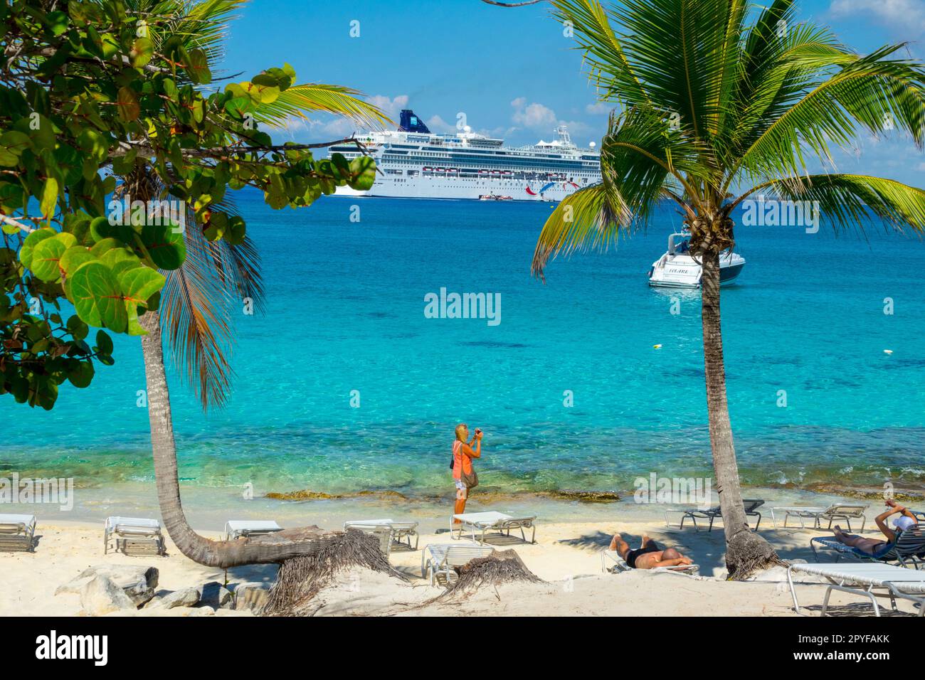 Catalina Island or Isla Catalina is a tropical island located 1.5 miles ...