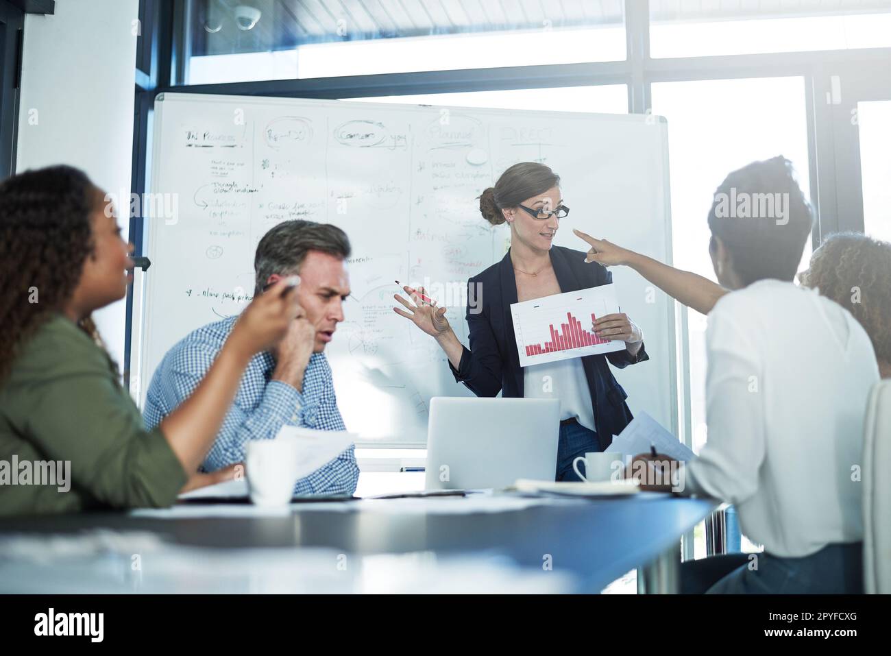 Man and woman across a table hi-res stock photography and images - Alamy