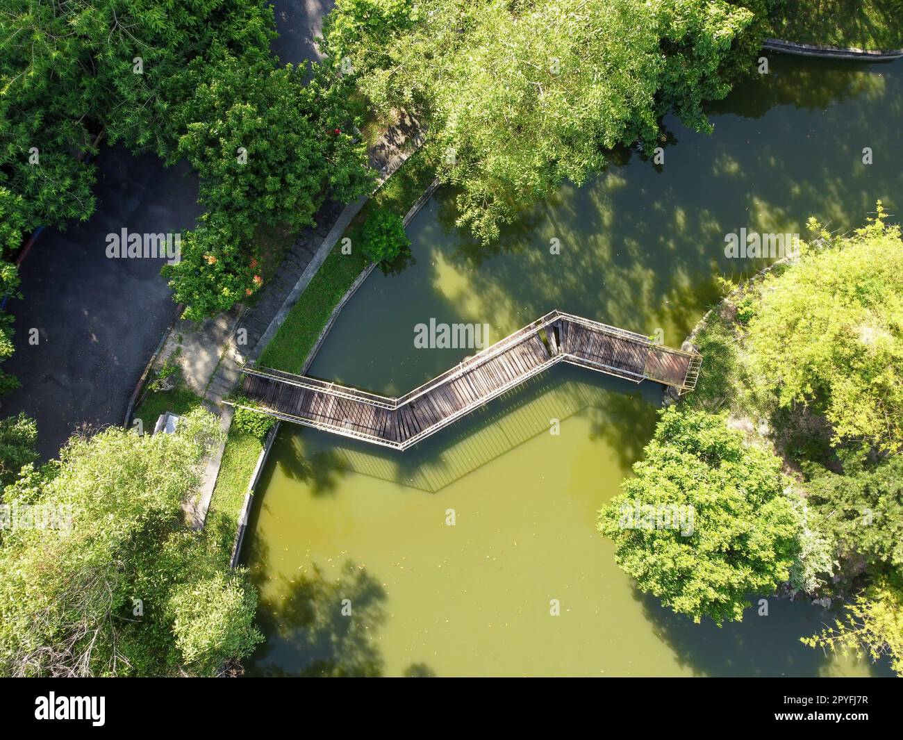 Rope bridge aerial hi-res stock photography and images - Alamy