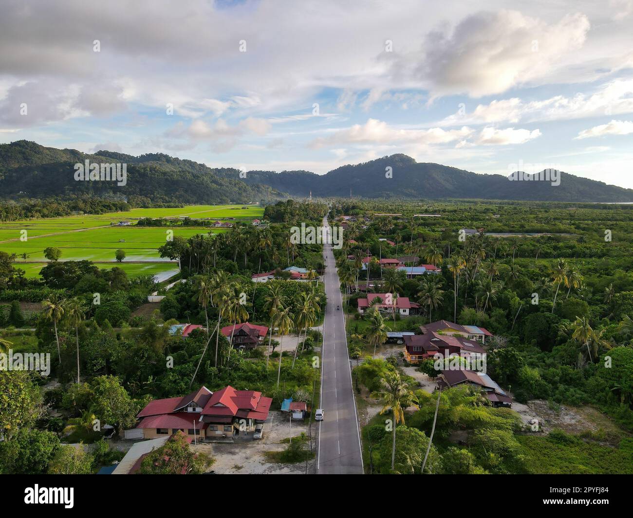 Malaysia road village hi-res stock photography and images - Alamy