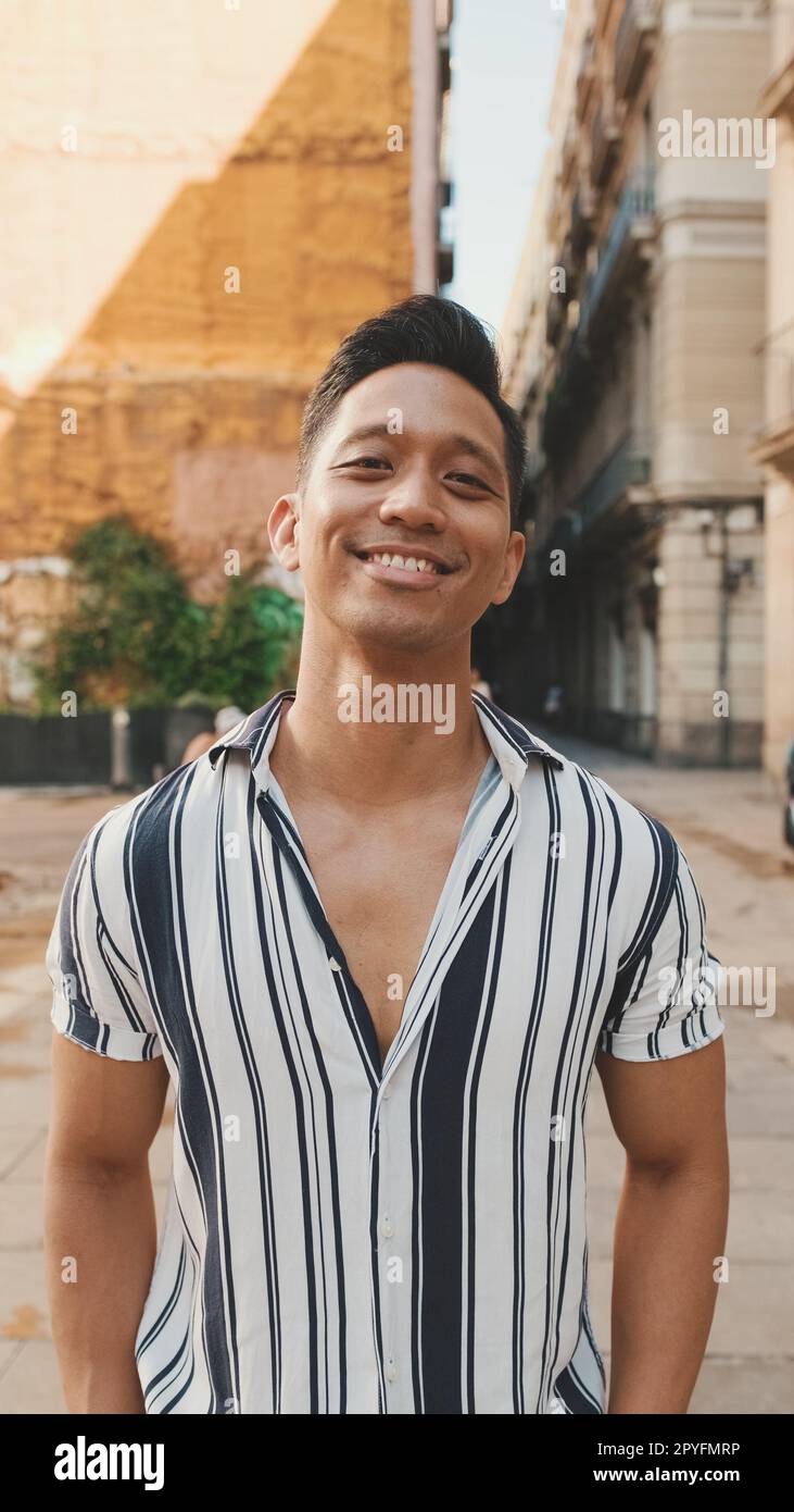 Guy smiles looks happy close hi-res stock photography and images - Alamy