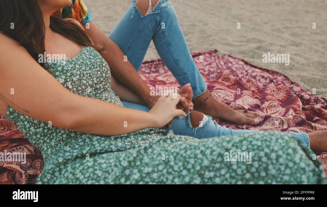 Couple in love meets on hi-res stock photography and images - Alamy