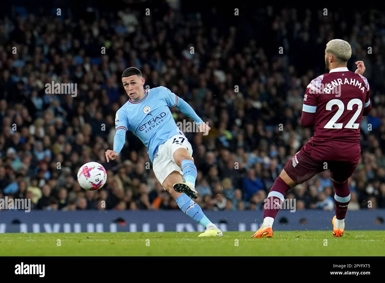 Manchester City's Phil Foden scores their side's third goal of the game ...