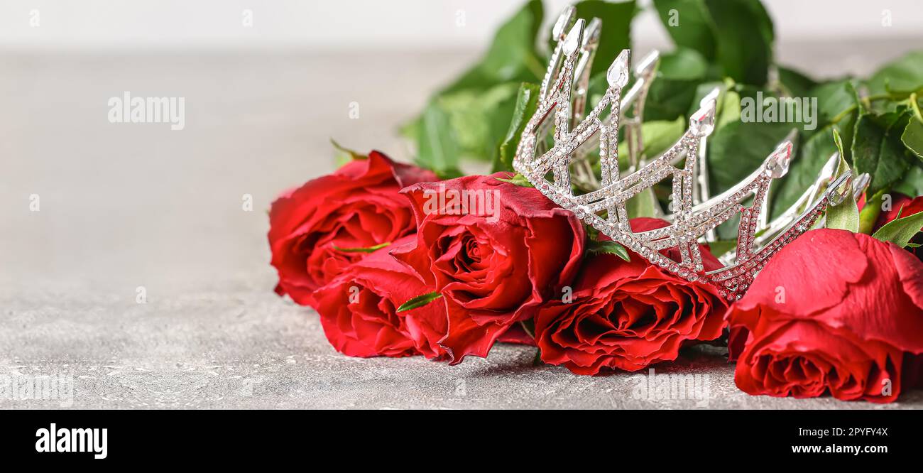 Beautiful crown with red roses on grunge background. Prom concept Stock ...