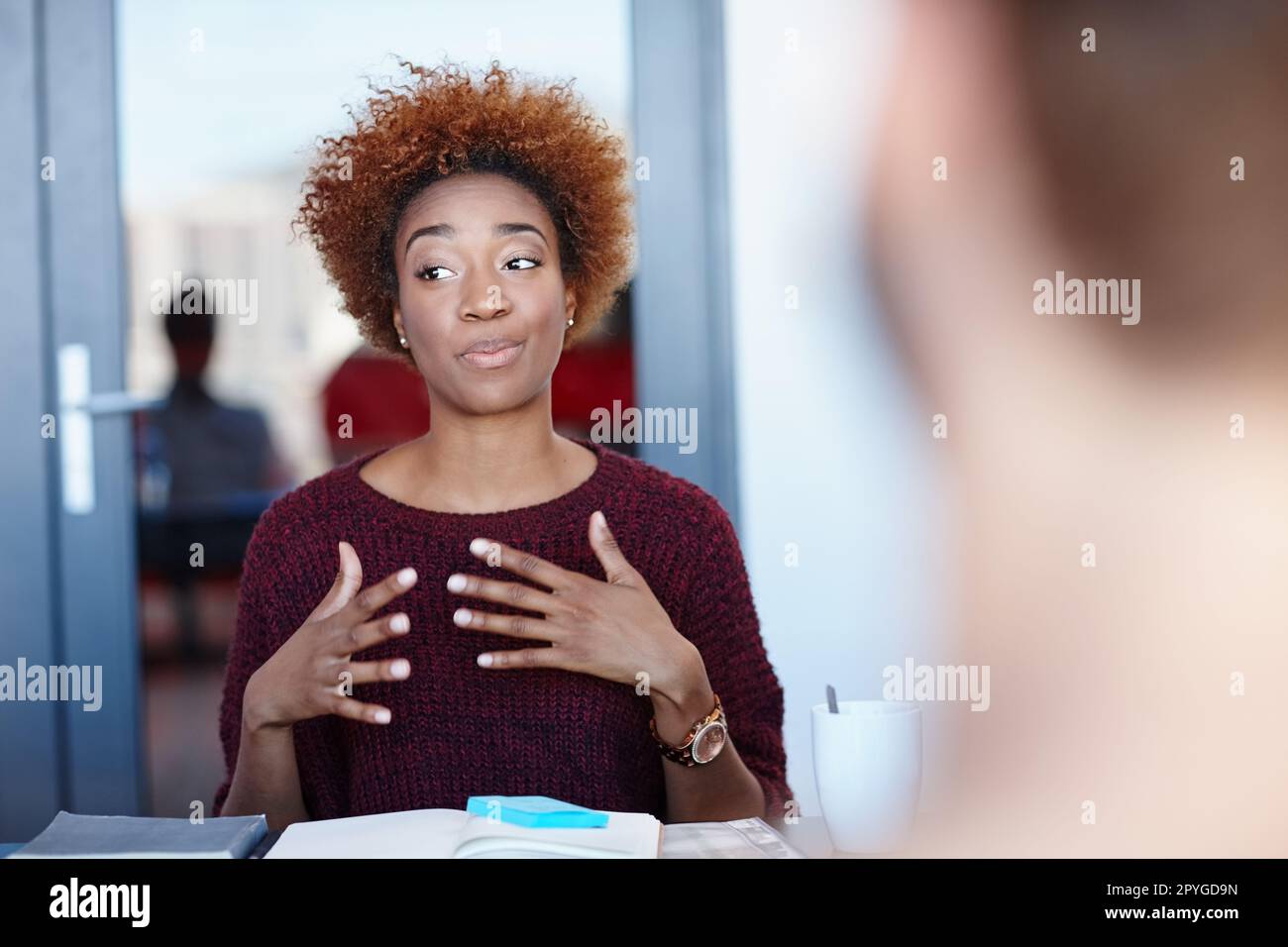 Two person discussion hi-res stock photography and images - Alamy