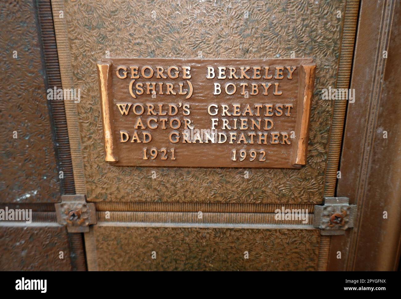 Los Angeles, California, USA 1st May 2023 Actor George Berkeley Grave ...