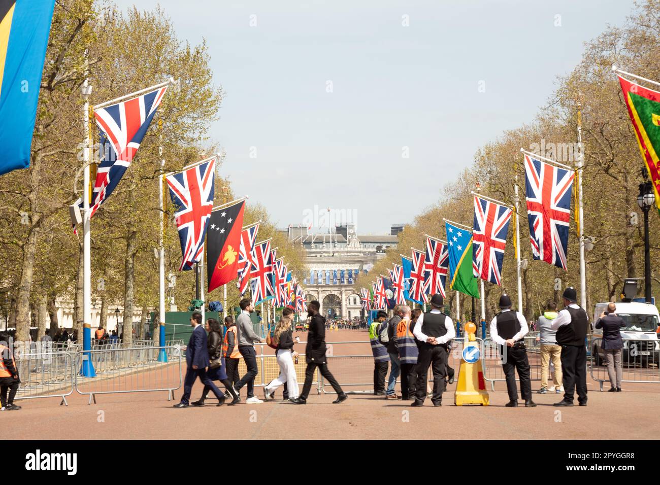 Preparations for the Coronation Parade in The Mall near Buckingham ...