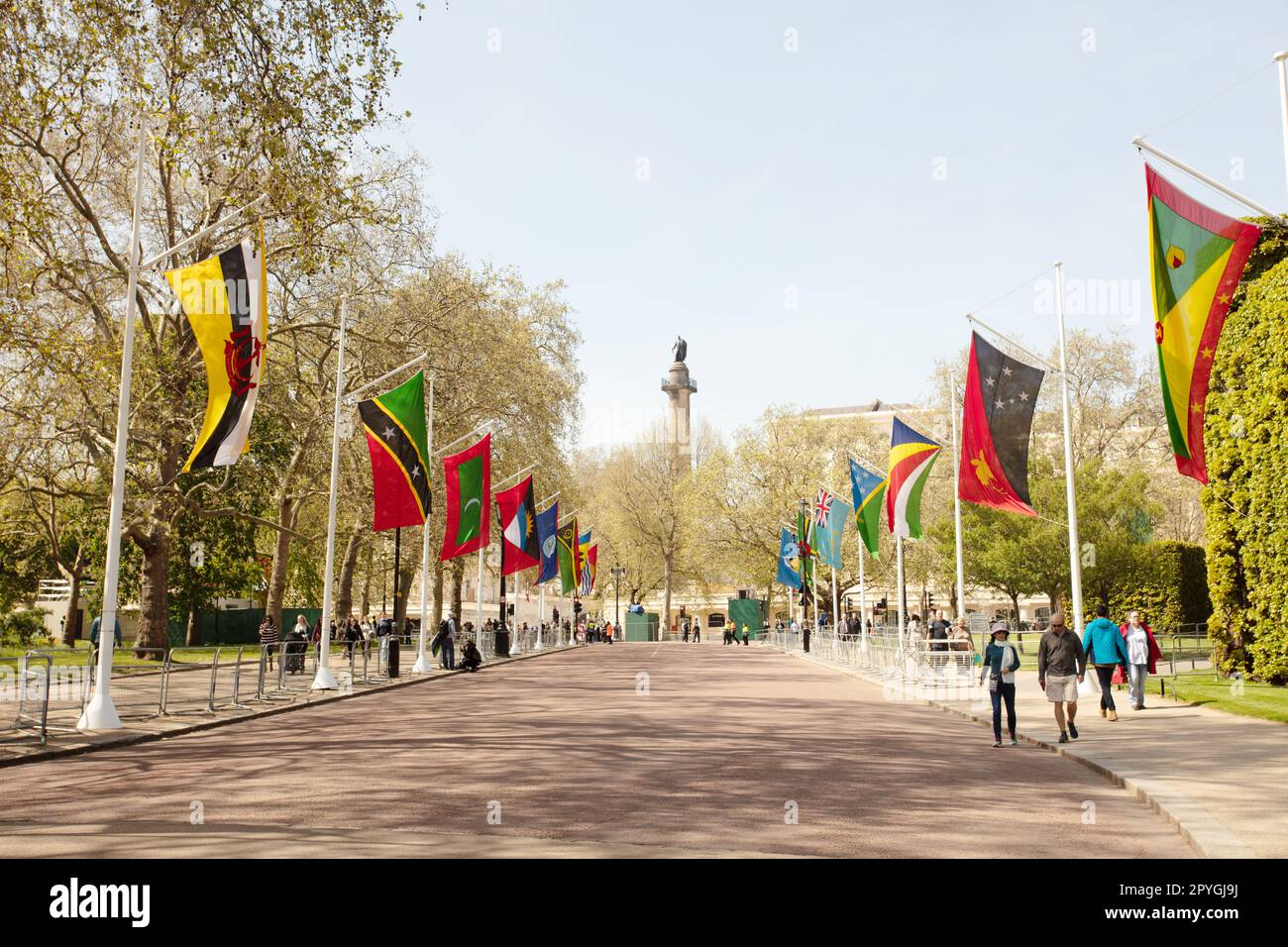 Preparations for the Coronation Parade in The Mall near Buckingham ...