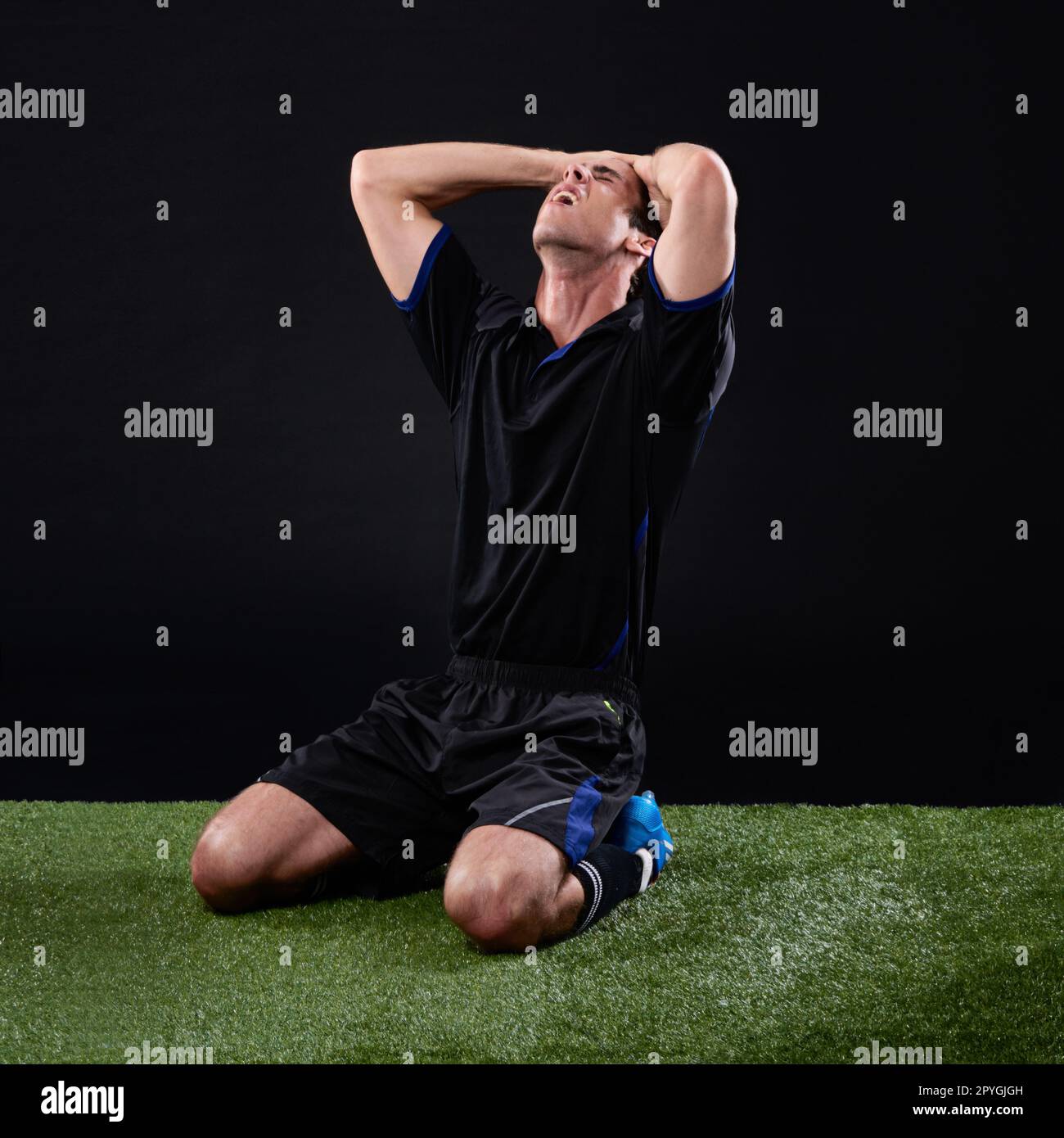 Disappointed football player hi-res stock photography and images - Alamy