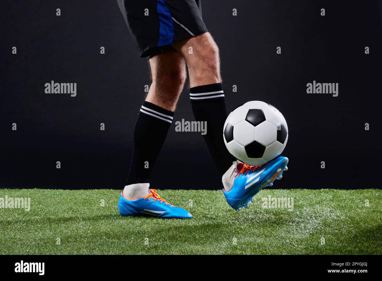 Soccer professional game hi-res stock photography and images - Alamy